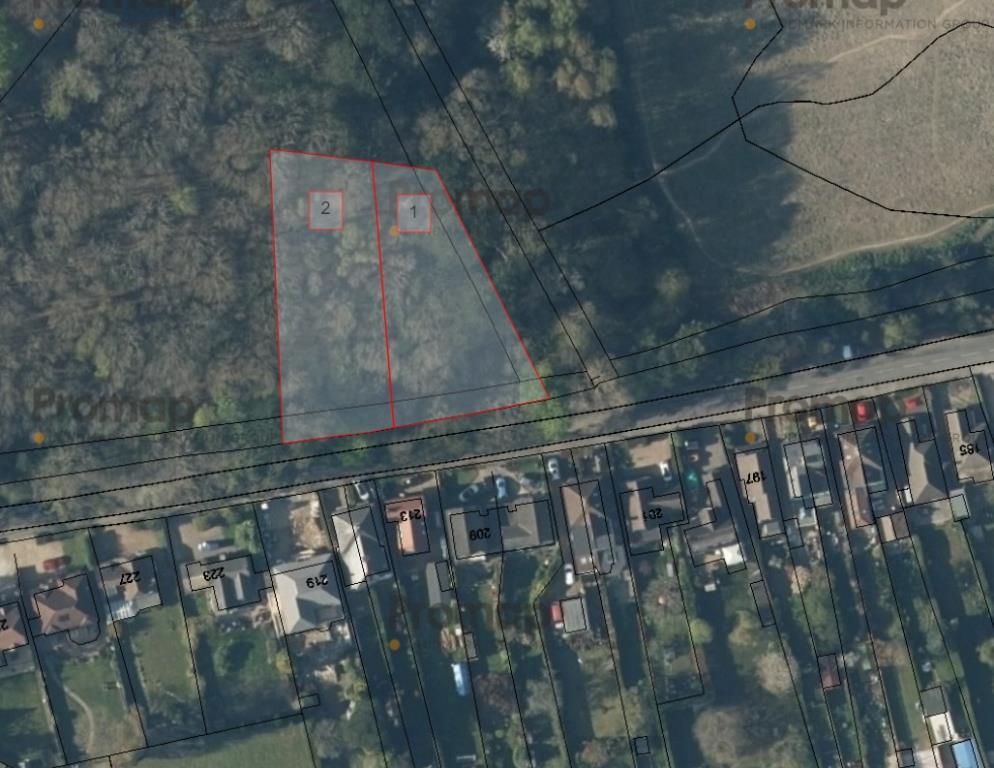Woking, Surrey, GU22 Land - £25,000