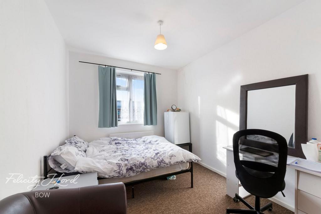 Ernest Street, London, E1 3 bed flat - £430,000