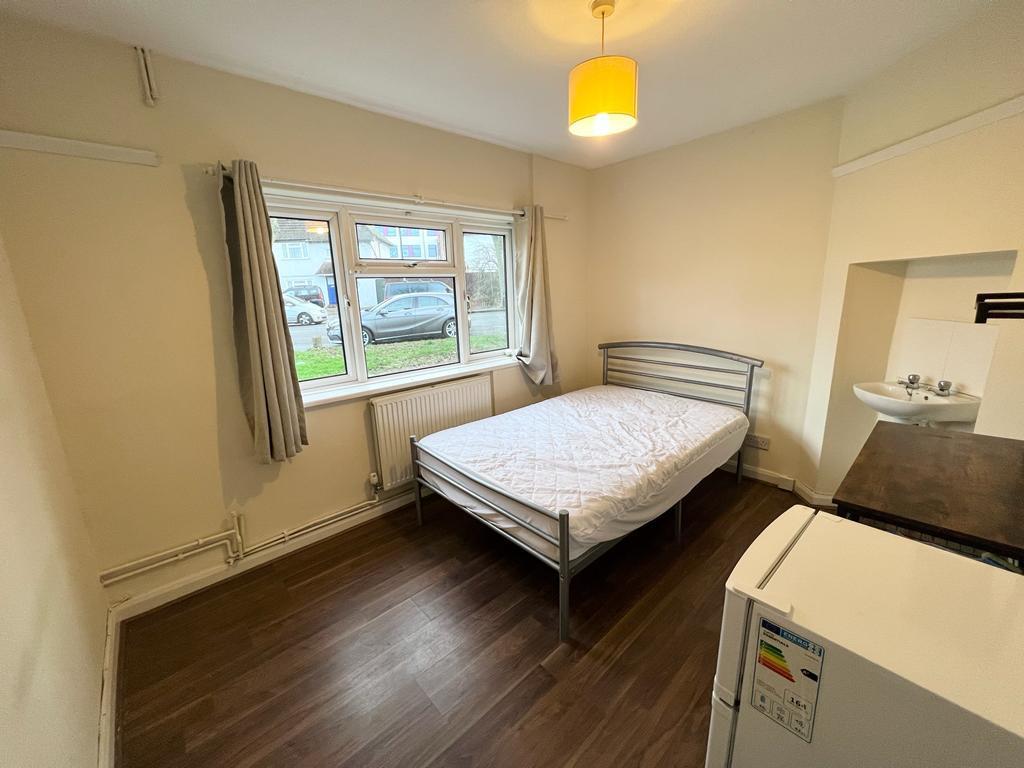 Long Lane, Croydon, Surrey, CR0 House share - £430 pcm (£99 pw)