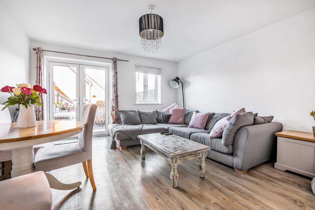 Basingstoke, Hampshire, RG23 2 bed terraced house - £320,000