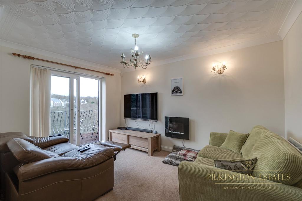 The Brook, Saltash, PL12 3 bed detached house - £325,000