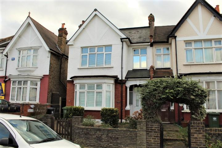 Bellingham Road, London, SE6 2 bed flat - £395,000