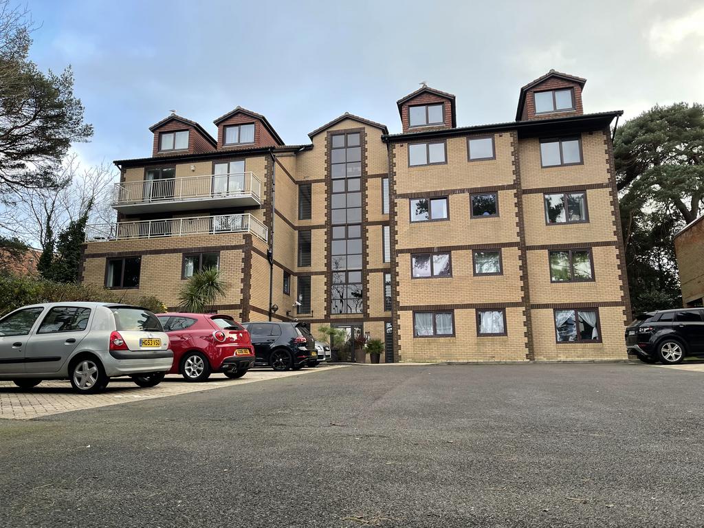 Knyveton Road, Bournemouth BH1 2 bed apartment - £1,260 pcm (£291 pw)