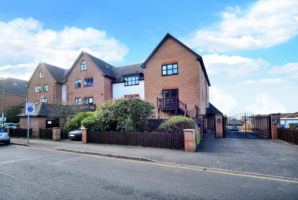 Thicket Road, Sutton, SM1 1 bed apartment - £250,000