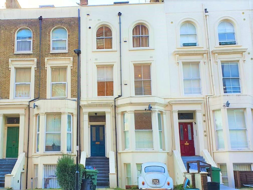 Coleridge Road, London N4 2 bed flat - £1,650 pcm (£381 pw)