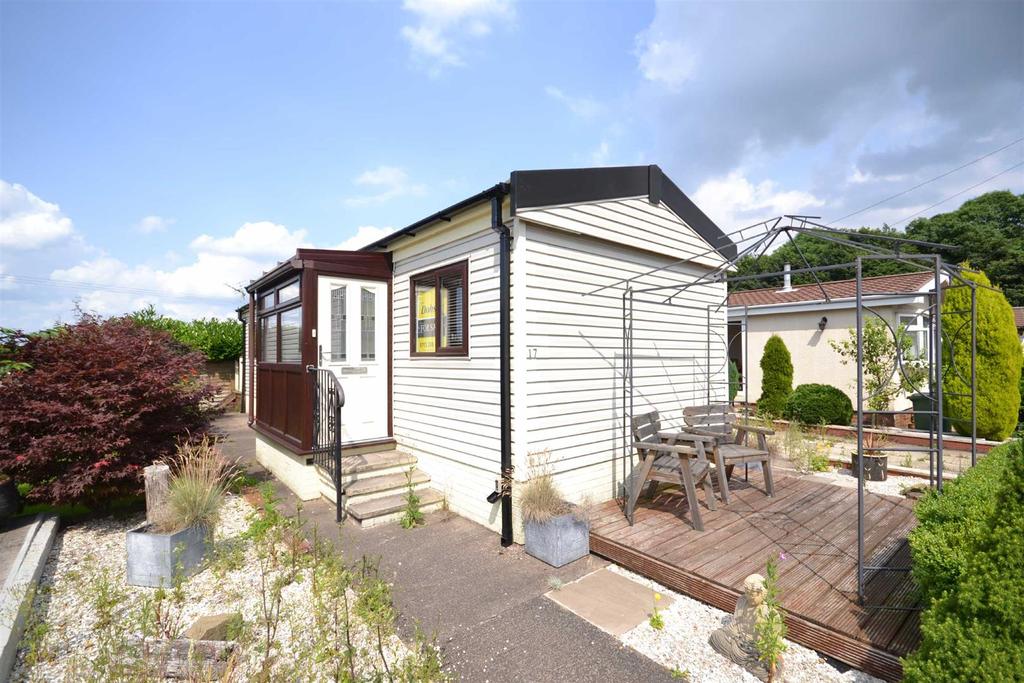 Newfield Crescent, Garforth, Leeds 1 bed park home - £89,995