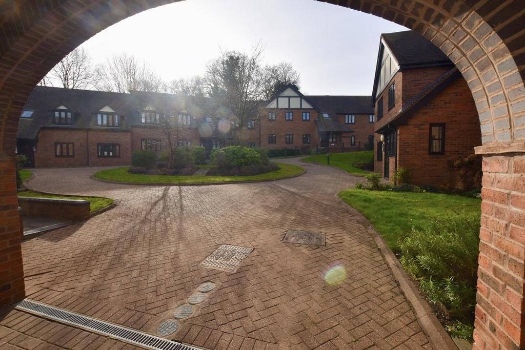 Allesley Hall Drive, Allesley, Coventry 2 bed apartment - £149,950