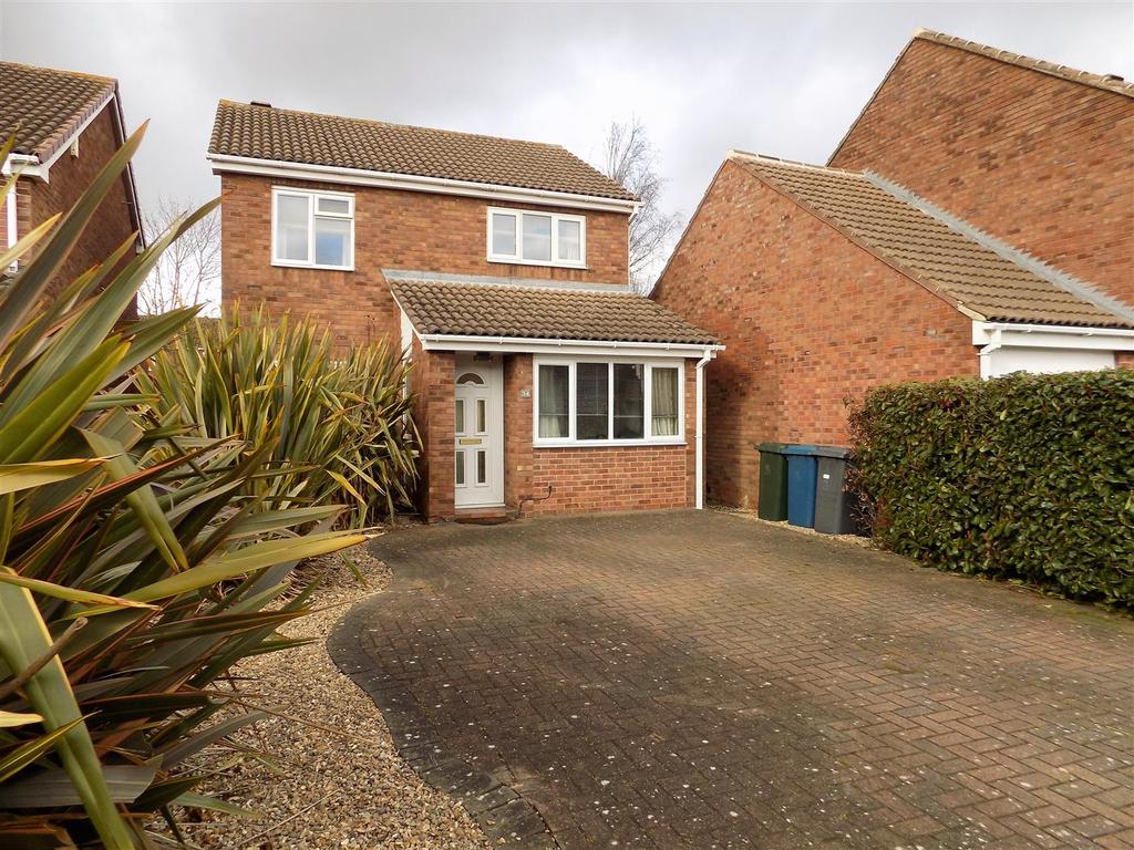 Wychwood Road, Bingham, Nottingham 3 bed detached house - £270,000