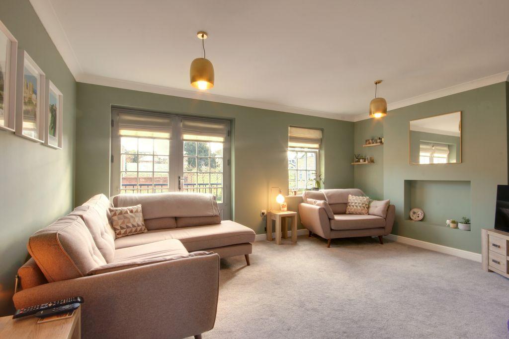 Trinity Fold, South Cave HU15 2BJ 3 bed end of terrace house - £265,000