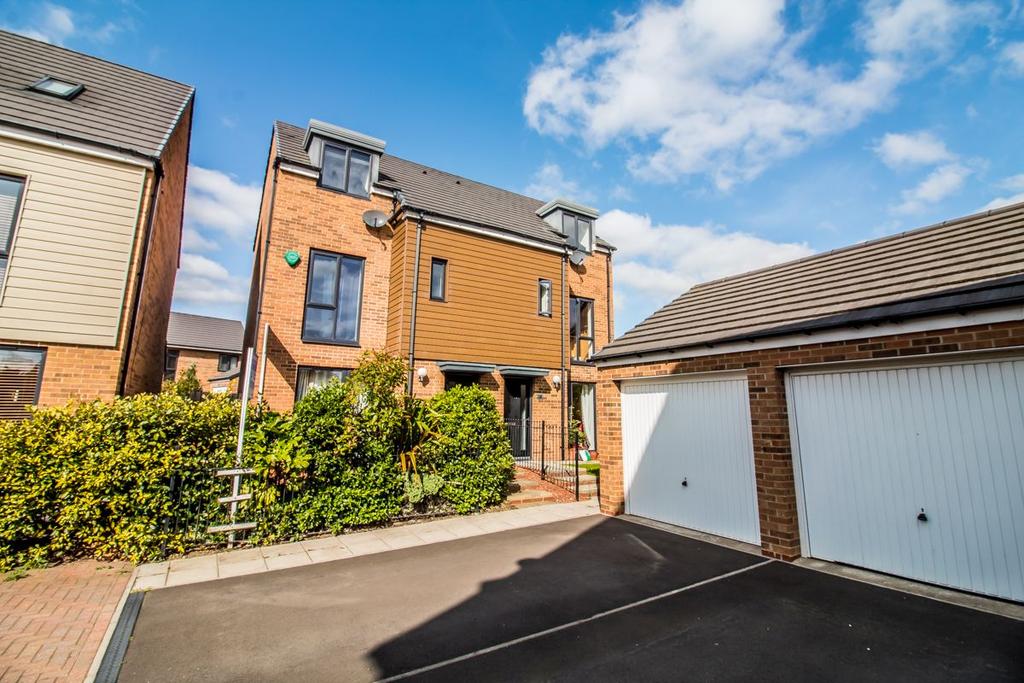 Meldon Close, Teal Farm, Washington... 3 bed townhouse - £210,000