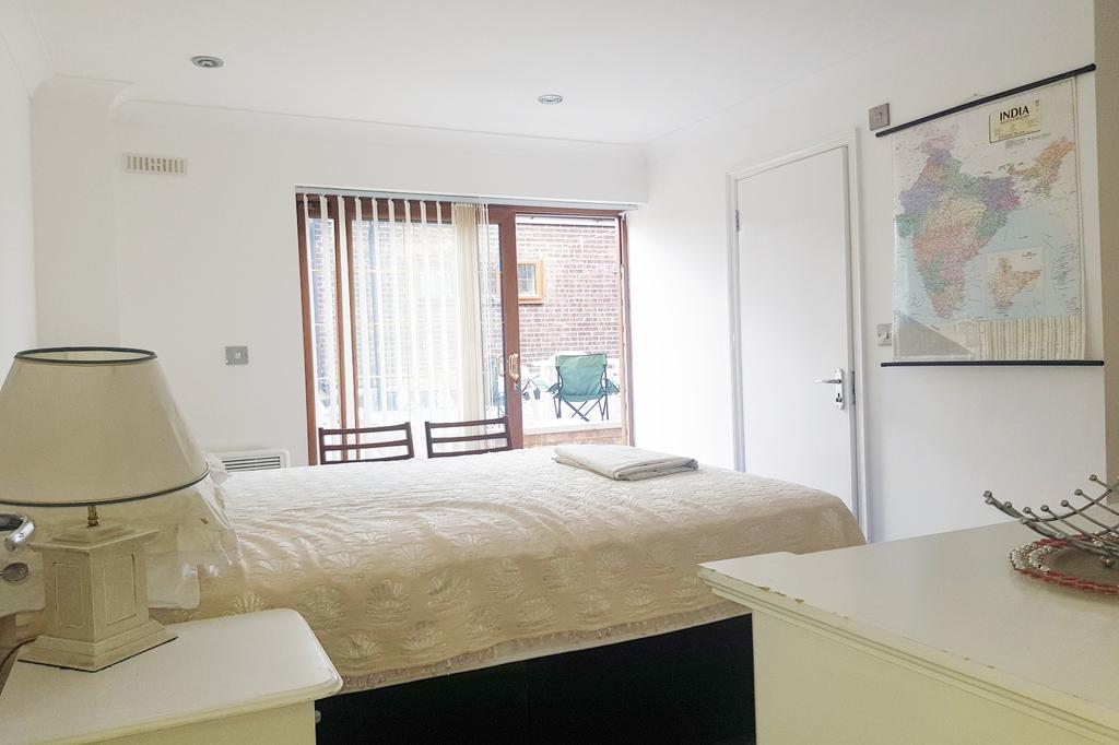 Shawbridge, CM19 4NP 5 bed flat - £700 pcm (£162 pw)