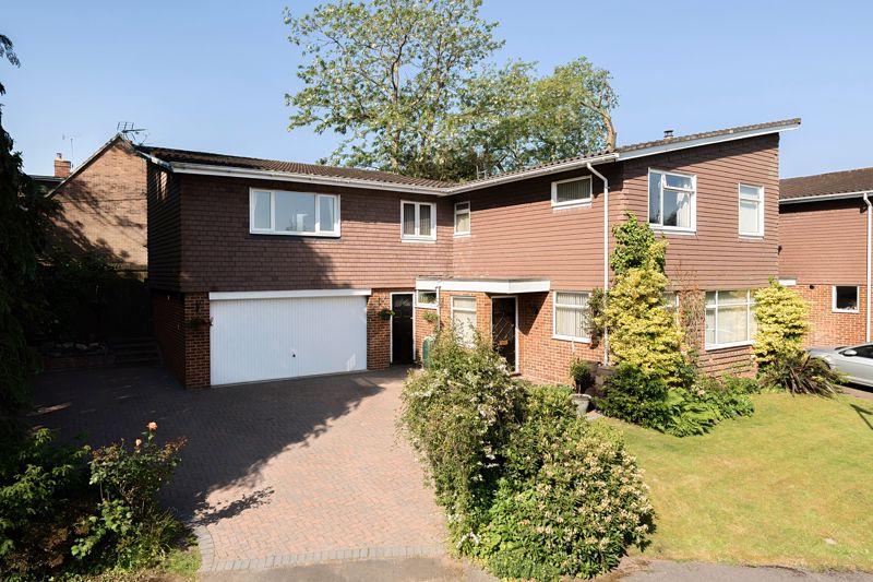Vicarage Drive Hedge End So30 4du 4 Bed Detached House £575 000
