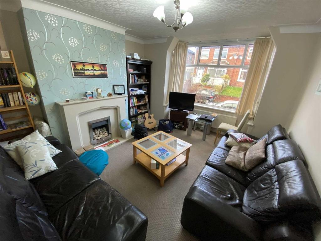 Durley Avenue, Cheetham Hill, Manchester 3 bed semi-detached house - £ ...