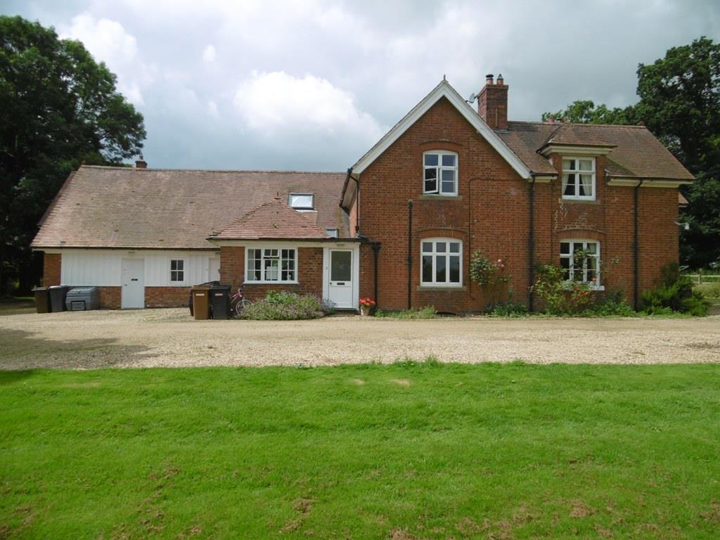 THE APARTMENT, SAXELBY PARK, SAXELBY 1 bed apartment - £695 pcm (£160 pw)