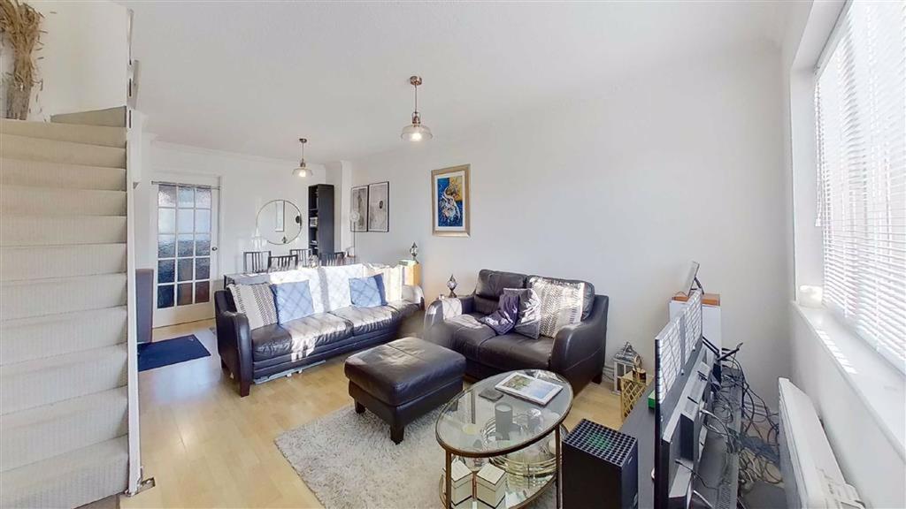 Denmead Two Mile Ash Milton Keynes 2 Bed Terraced House £250 000