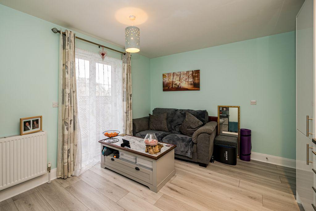 5, 15 Priory Road, High Wycombe HP13 6SL 1 bed flat - £185,000