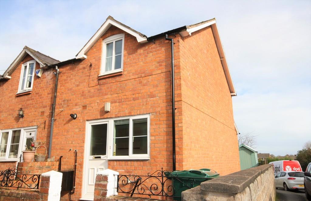 Dobson Square, High Street 2 bed end of terrace house - £695 pcm (£160 pw)