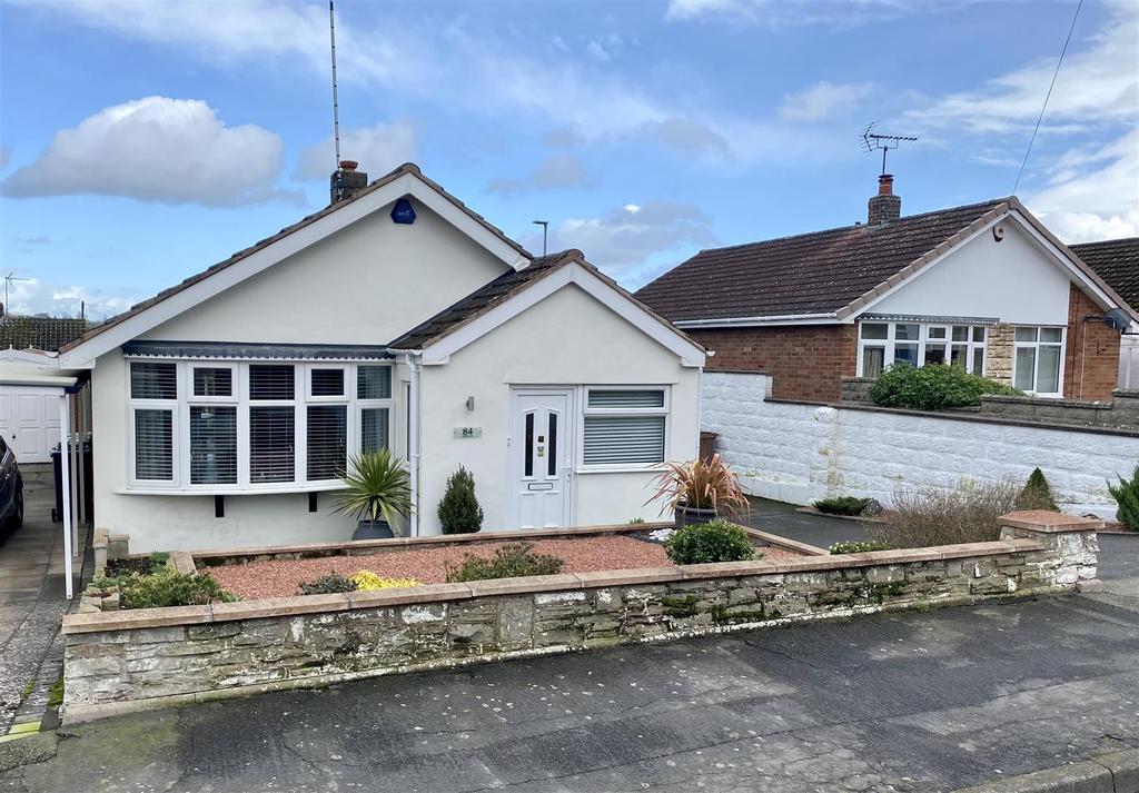 Meadow Way, Stone 2 bed detached bungalow - £349,950