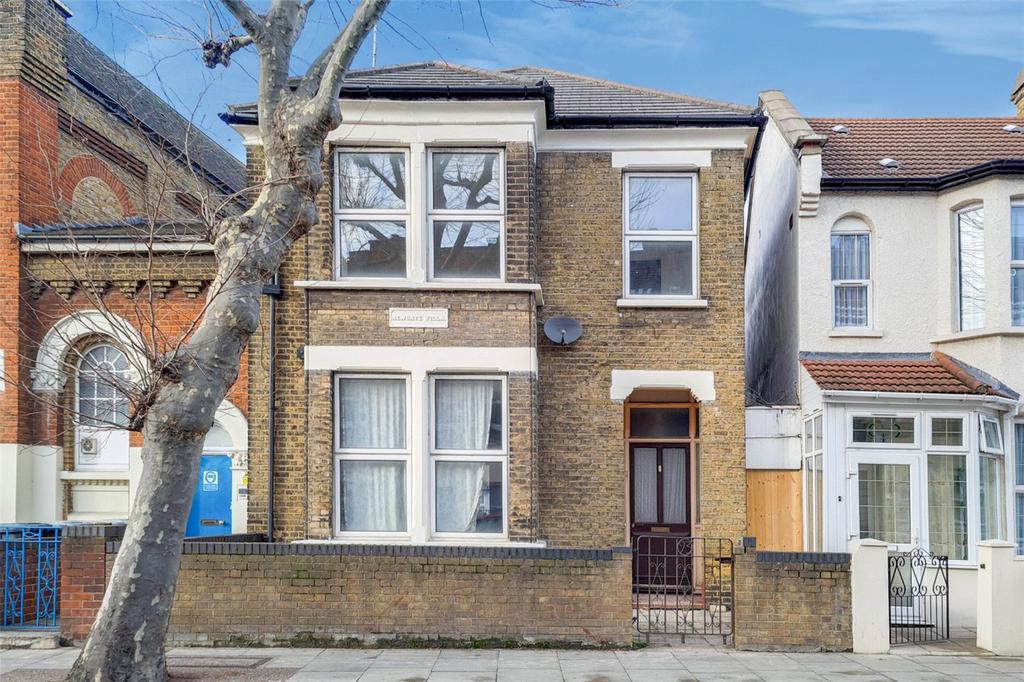 Plashet Grove, London, E6 2 bed apartment - £1,450 pcm (£335 pw)