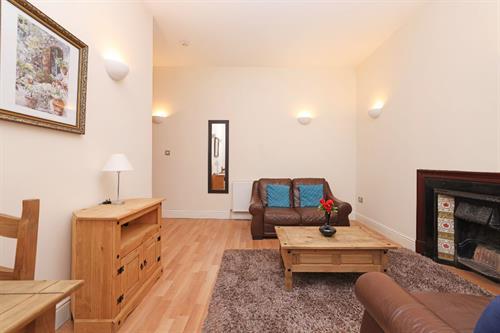 Queensgate, Inverness, IV1 1 bed flat - £650 pcm (£150 pw)
