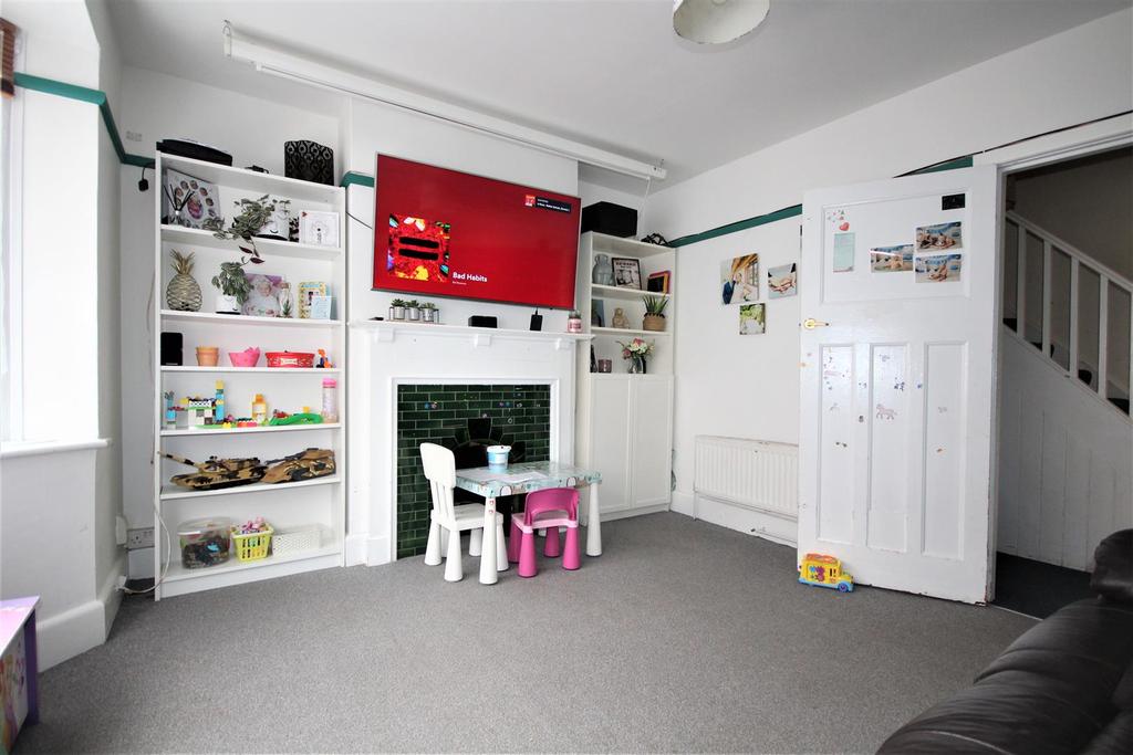 South Road Bournemouth 3 Bed End Of Terrace House £1 300 Pcm £300 Pw