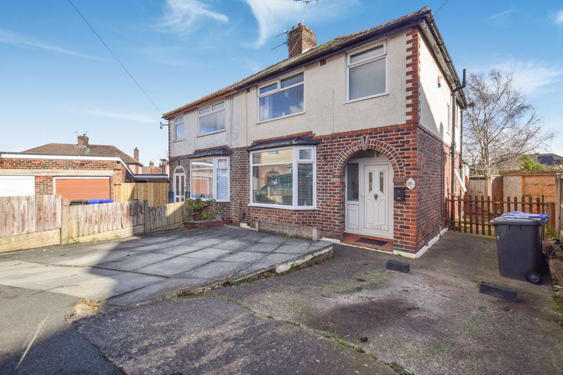 Lyndon Grove, Runcorn 3 bed semi-detached house - £215,000