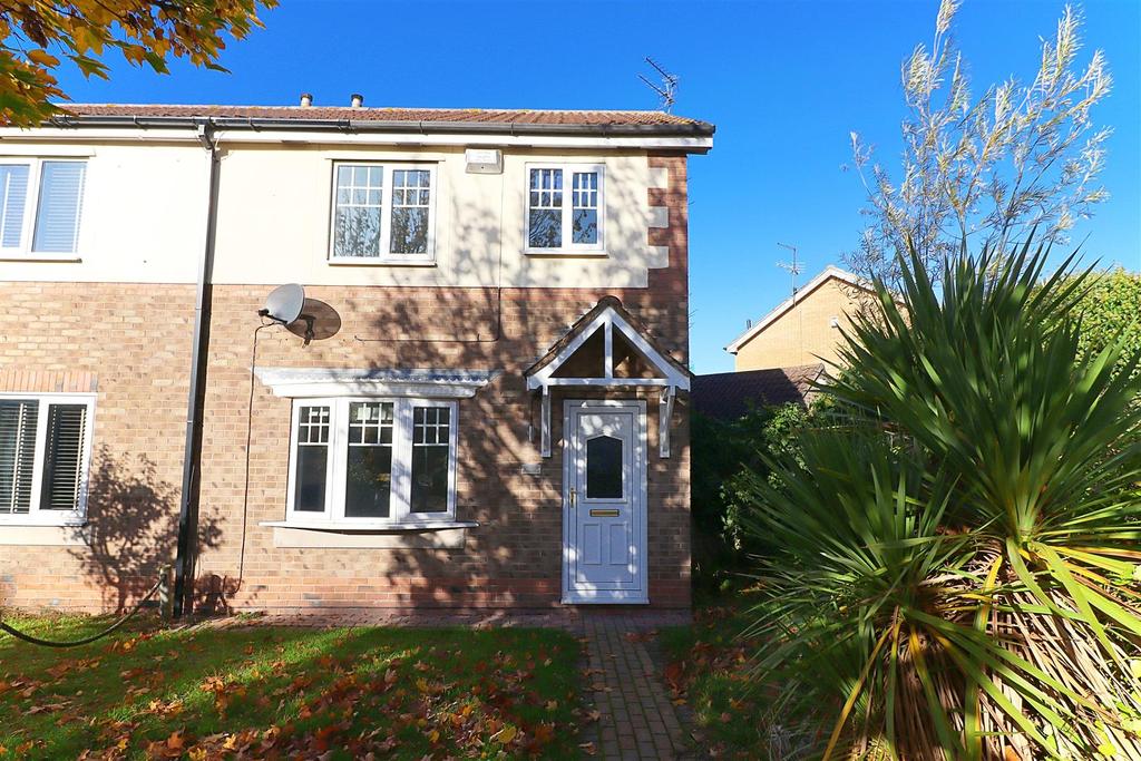 Pilots Way, Hull 3 bed semi-detached house - £185,000