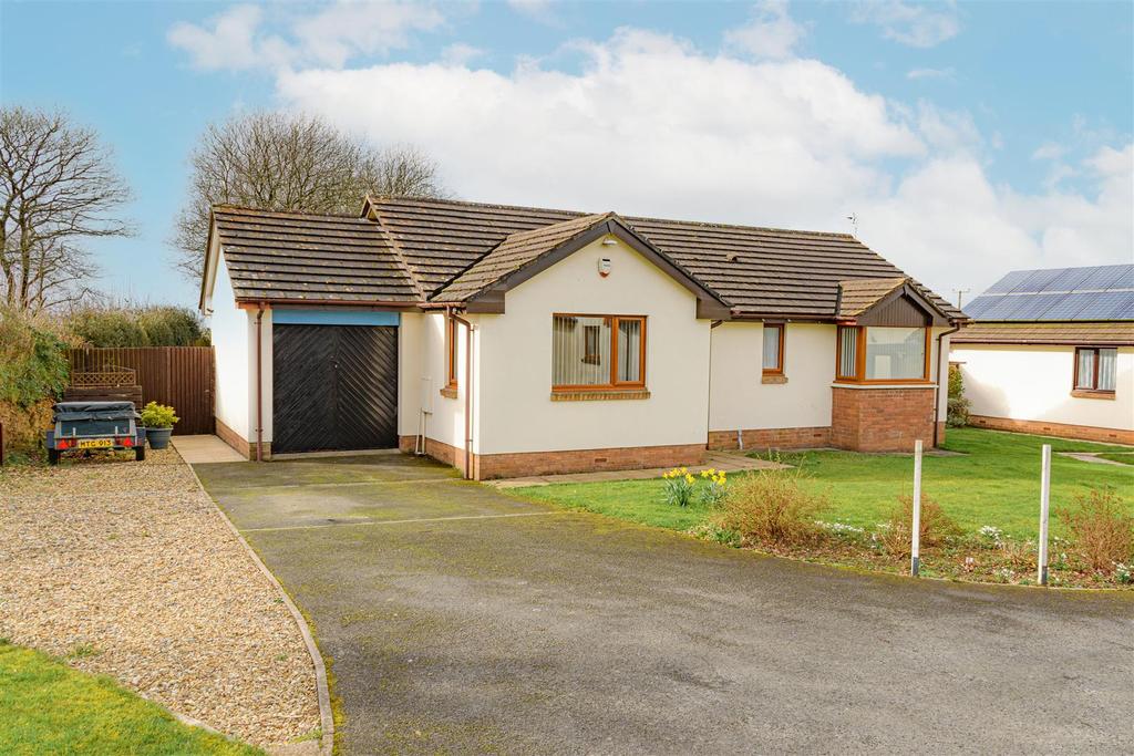 Witheridge, Tiverton 2 bed bungalow - £340,000