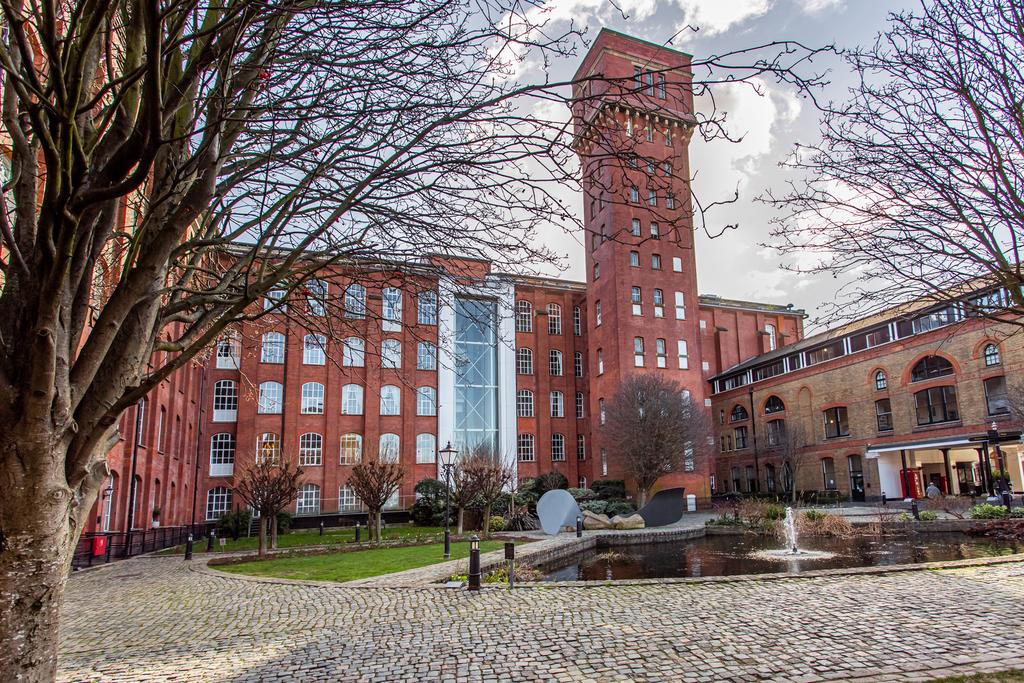 Lexington Building, Bow Quarter, E3 2 bed flat - £1,850 pcm (£427 pw)