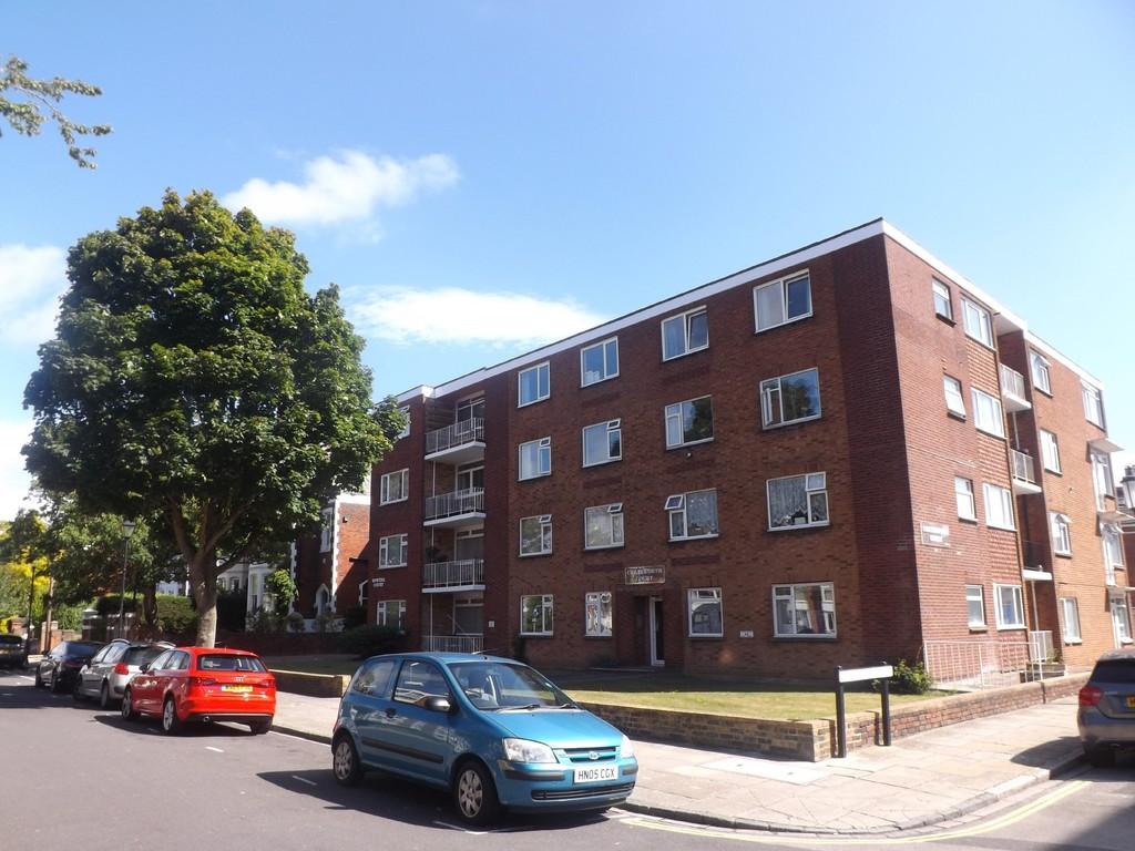 Outram Road, Southsea 2 bed flat - £1,150 pcm (£265 pw)