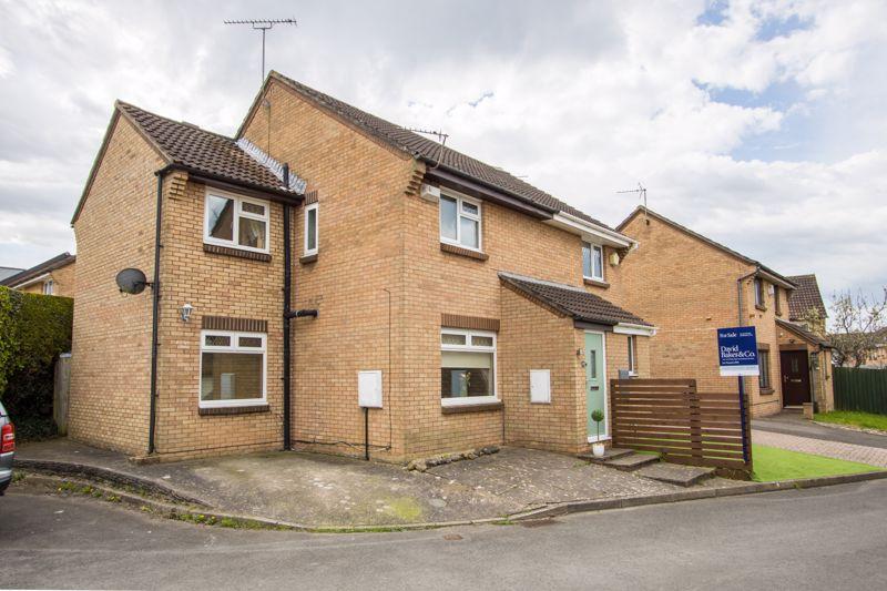 Kestrel Way, Penarth 3 bed semi-detached house - £350,000