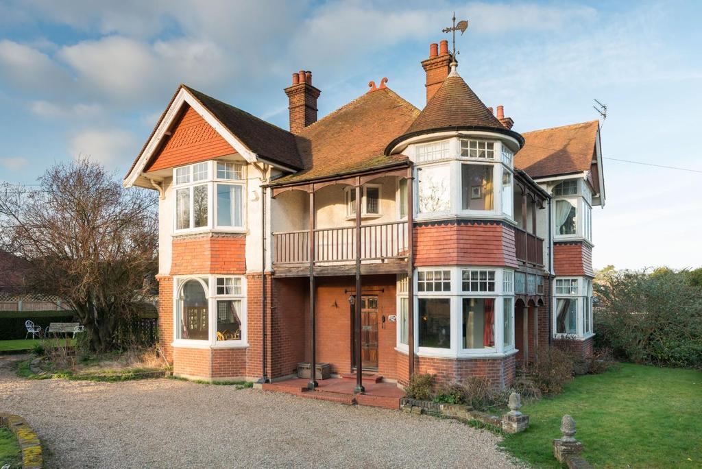 Dover Road, Ringwould, Deal 4 bed house - £675,000
