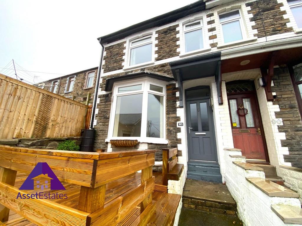 Oak Street, Abertillery, NP13 1TG 3 bed terraced house - £700 pcm (£162 pw)