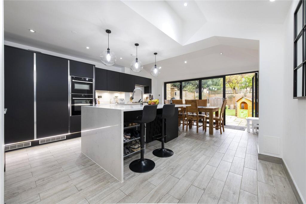 Balham Grove, London, SW12 4 bed terraced house - £1,300,000