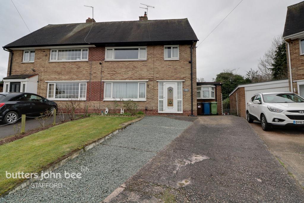 Springfield Drive, Stafford 3 bed semi-detached house - £190,000