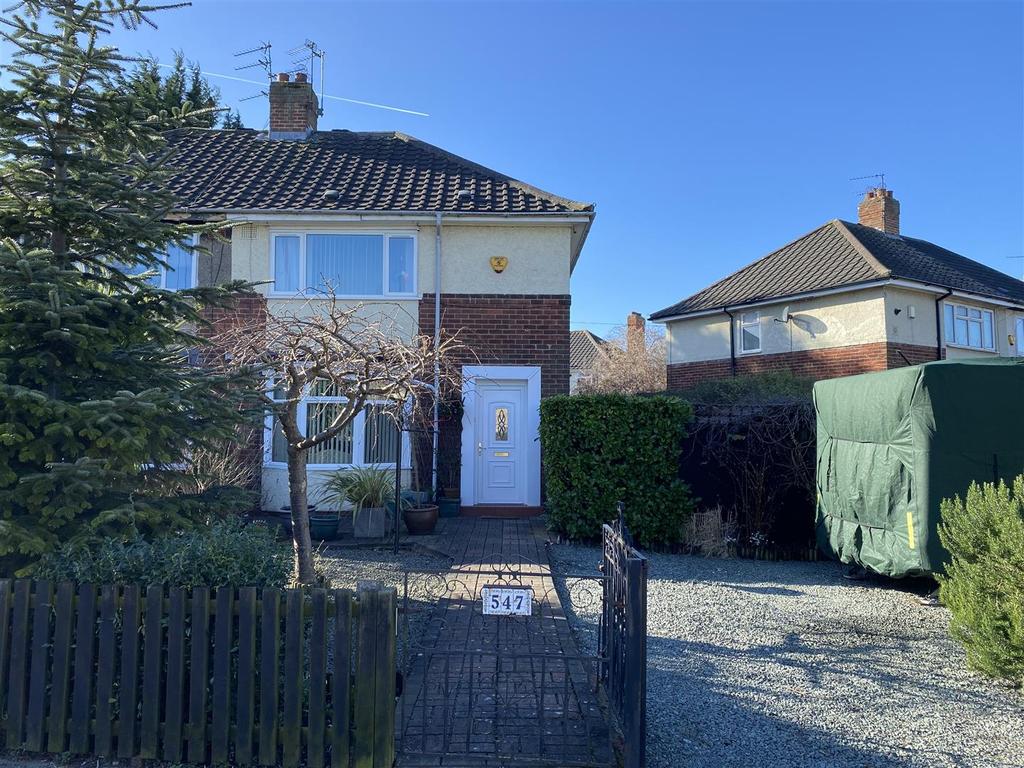 Endike Lane, Hull 3 bed semi-detached house - £140,000