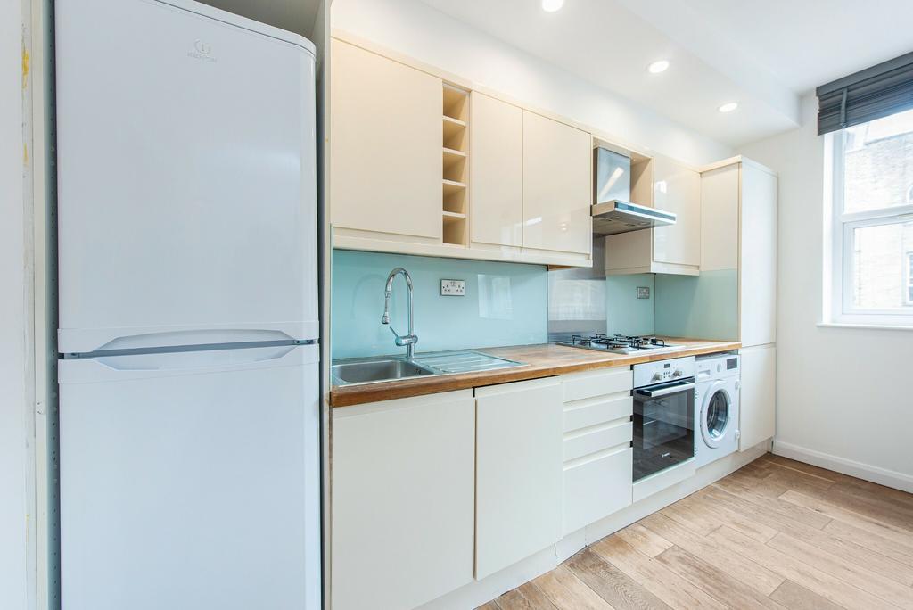 Well Street, Hackney, E9 1 bed flat - £1,500 pcm (£346 pw)