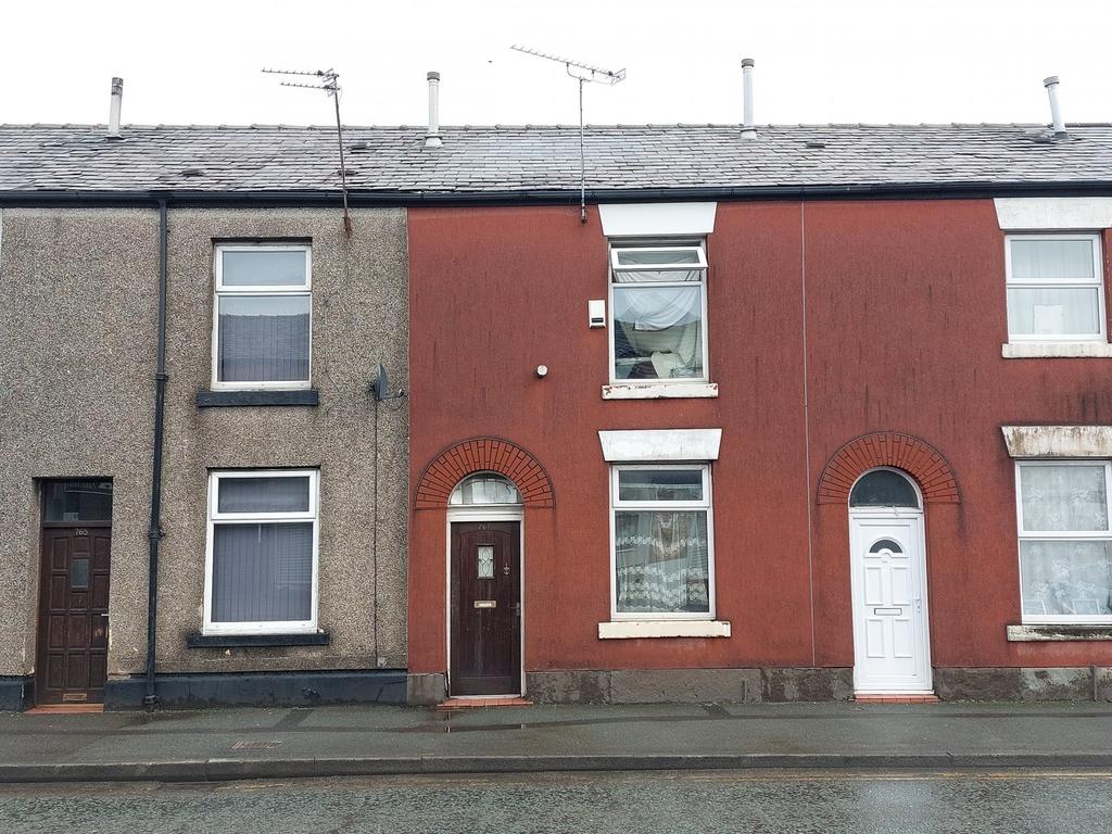 Manchester Road, Castleton, Rochdale... 2 bed terraced house - £85,000