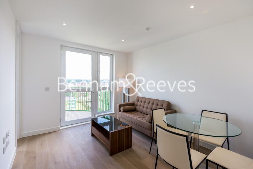 Maltby House, Kidbrooke Village SE3 Studio - £1,300 pcm (£300 pw)