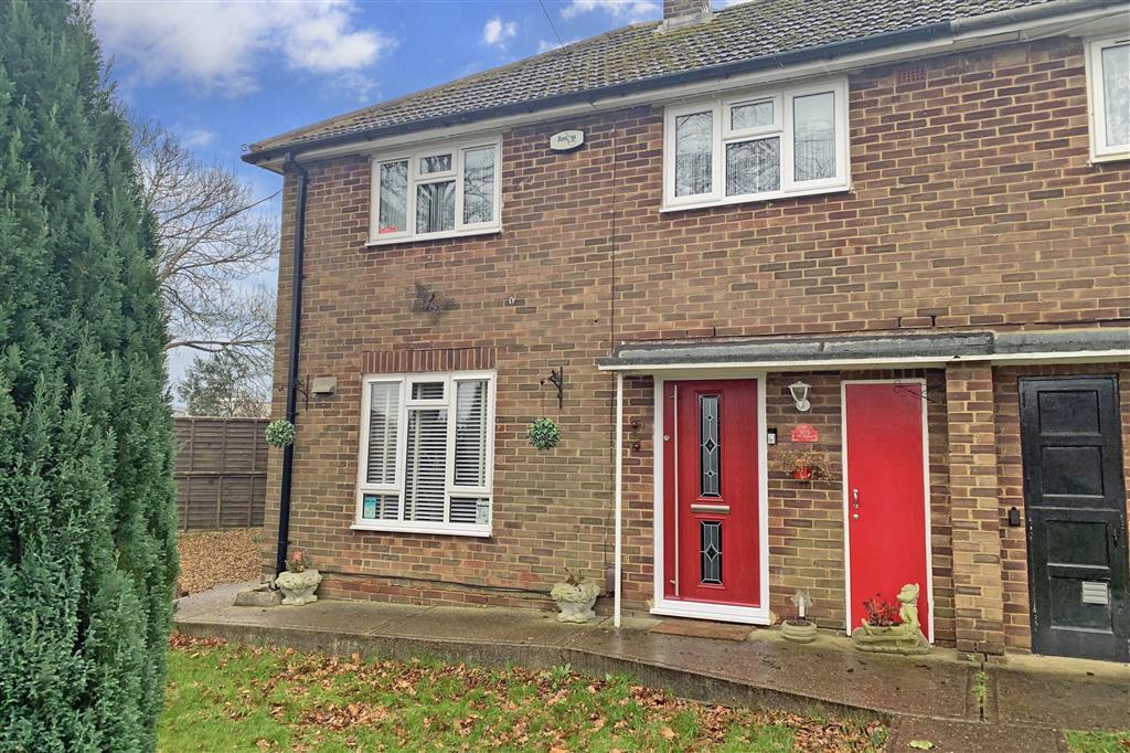 The Tideway, Rochester, Kent 2 bed semi-detached house - £280,000