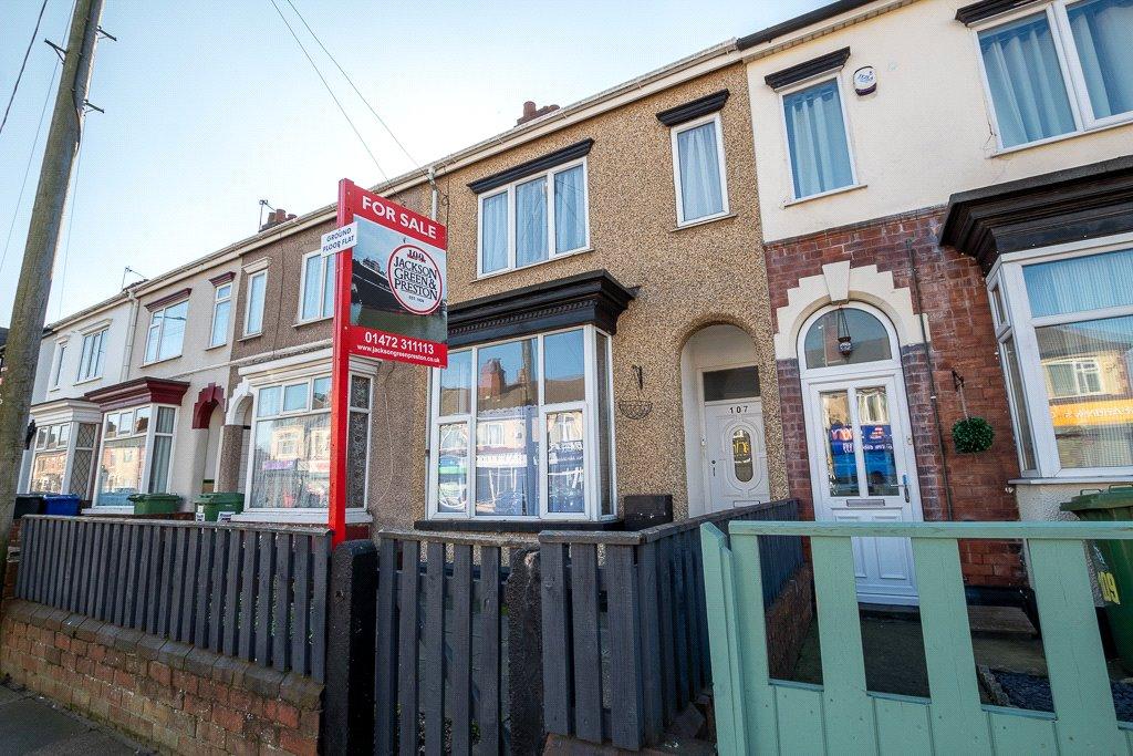 Cromwell Road, GRIMSBY, Lincolnshire... 1 bed apartment - £60,000