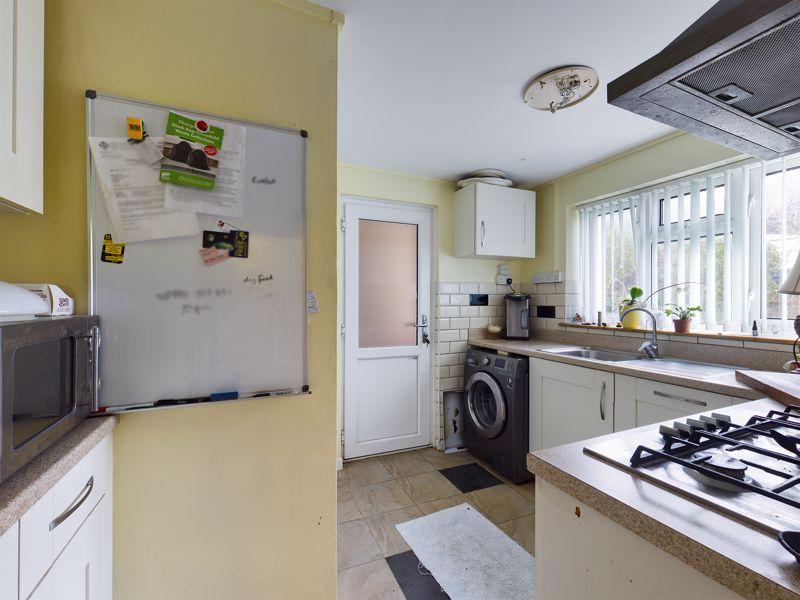 Maes Y Ffynnon Bonvilston Cardiff CF5... 2 bed maisonette - £190,000