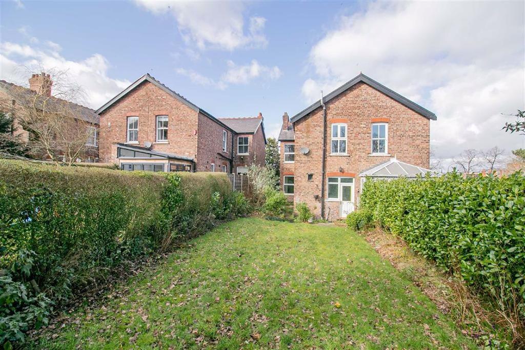 Townfield Road, Altrincham, Cheshire... 4 bed semi-detached house - £ ...