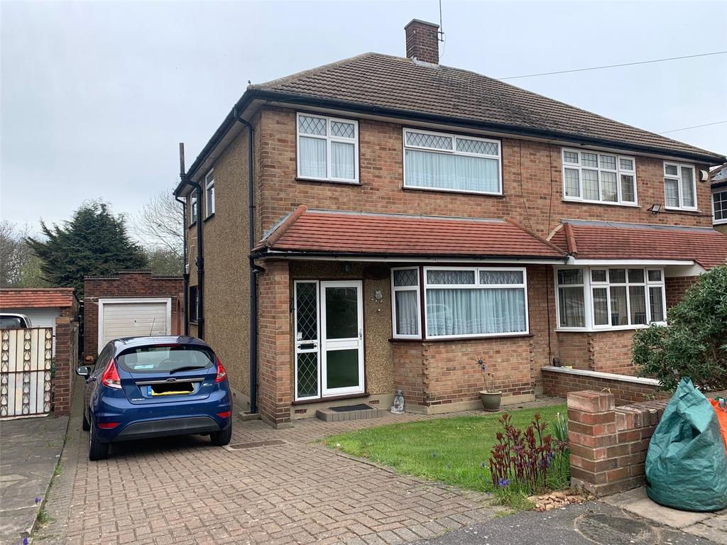 Freshwell Avenue Chadwell Heath Rm6 3 Bed Semi Detached House For