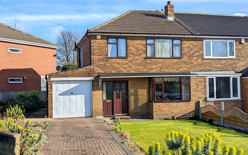 Water Royd Avenue Mirfield West 3 Bed Semi Detached House £220 000
