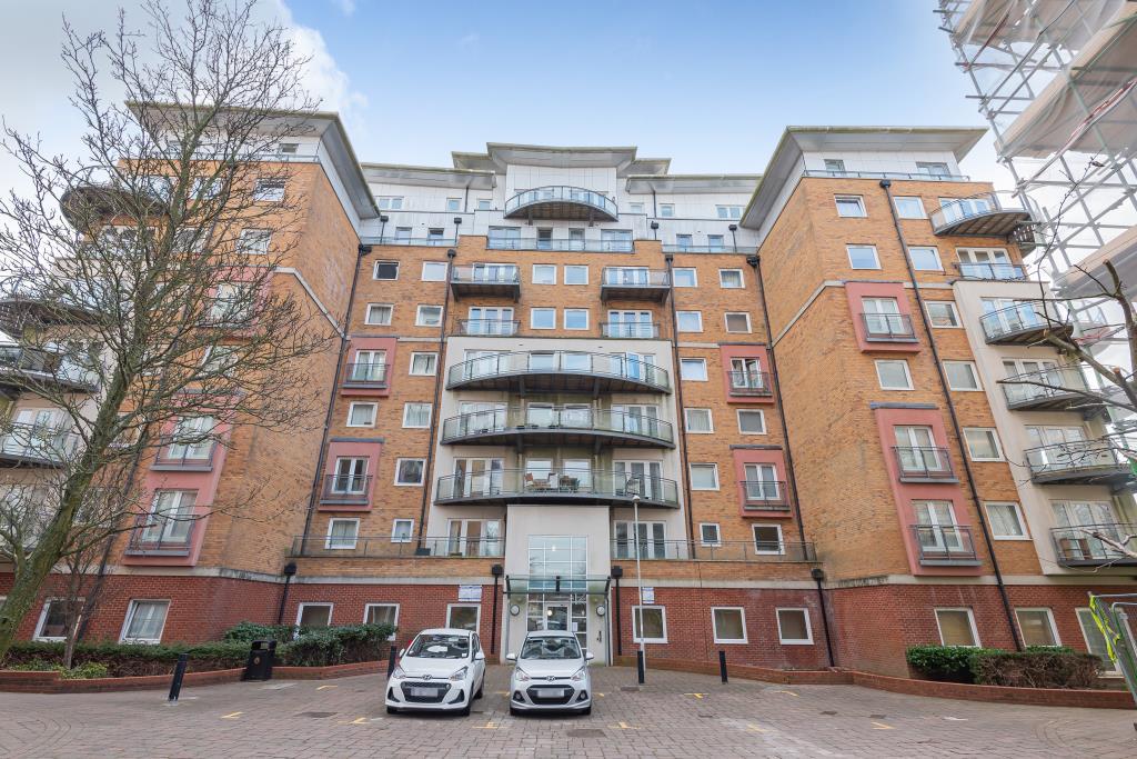 Winterthur Way, Basingstoke, RG21 1 bed apartment - £900 pcm (£208 pw)