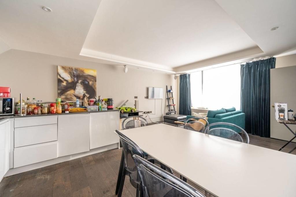 Roger Street, London 2 bed apartment - £3,445 pcm (£795 pw)