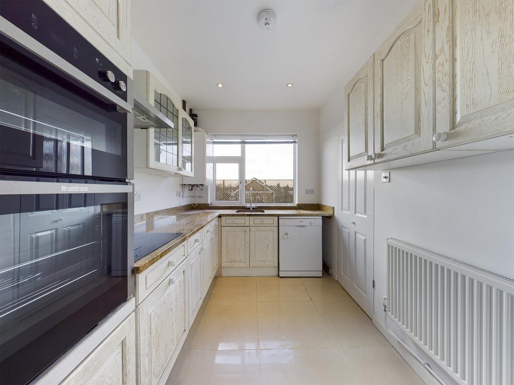 Rayners Lane, Pinner 1 bed apartment - £1,150 pcm (£265 pw)