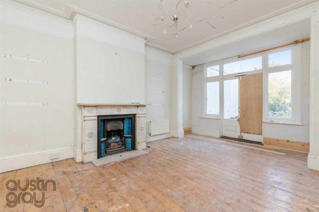 West Drive, Brighton 4 bed detached house - £1,000,000