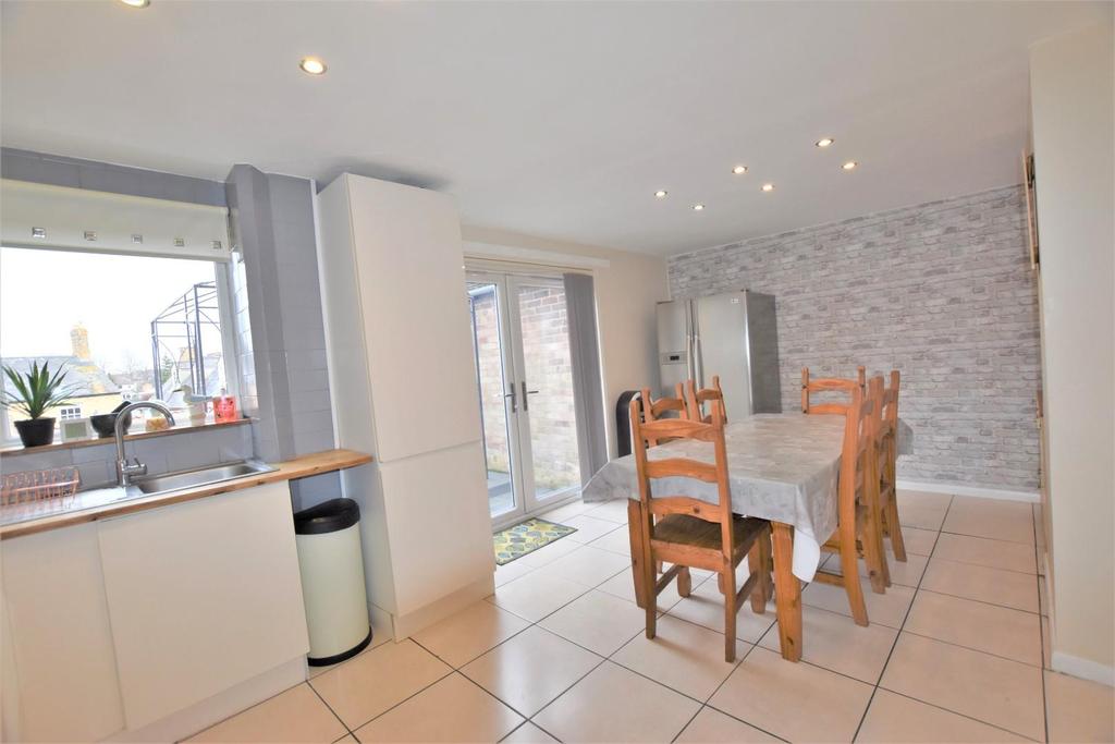 Foundry Road, Stamford 3 bed terraced house - £230,000